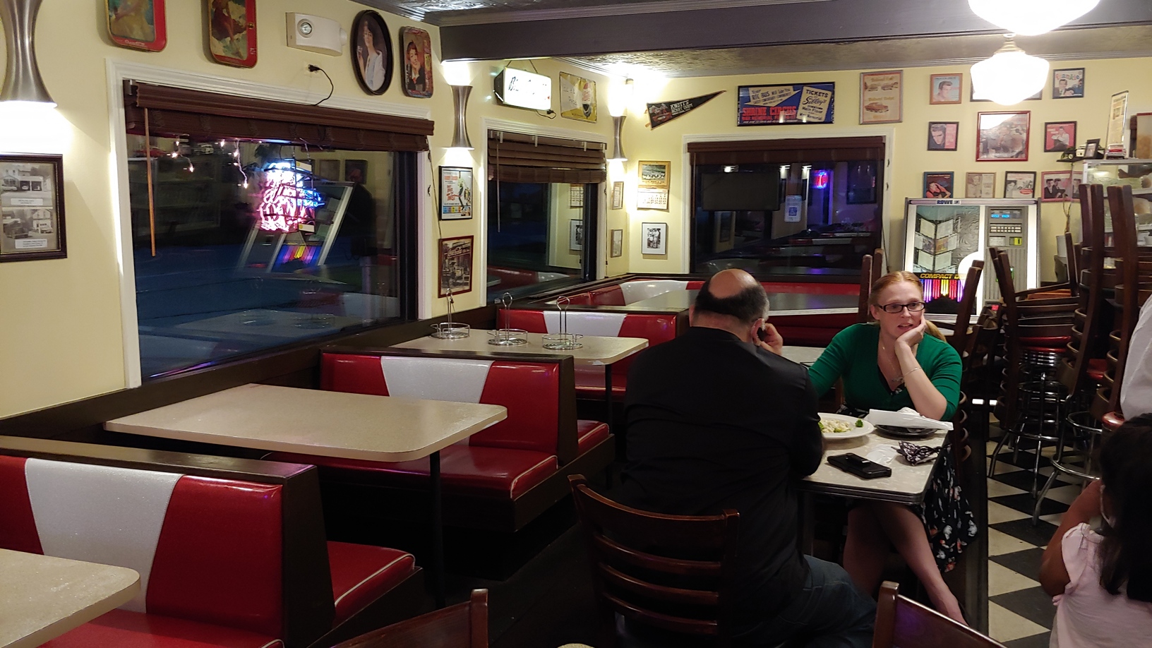 Reminisce Soda Fountain Diner – Jim's Dining Guides